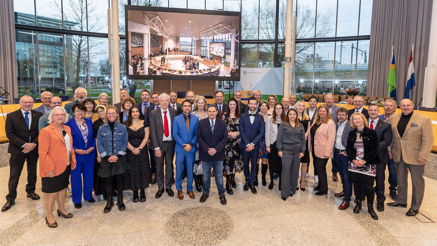 Intussen op het Provinciehuis - Martinhoudthetbij.nl